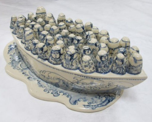 Ceramic boat – the ocean and the wave | Migration Museum
